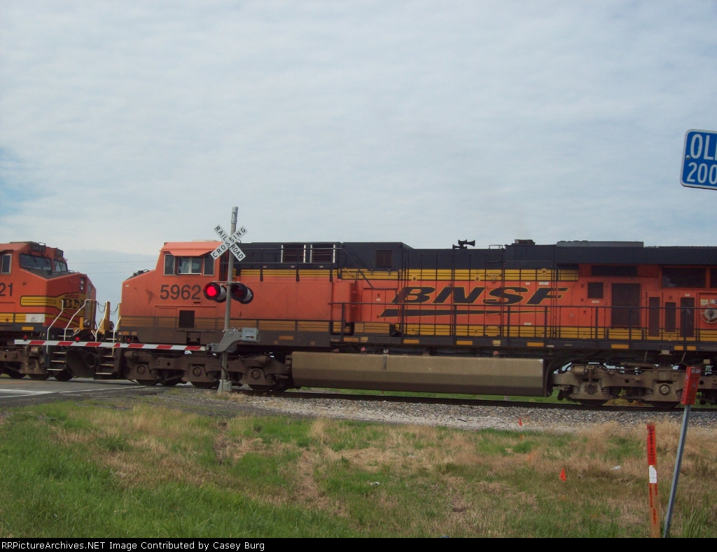 BNSF 5962